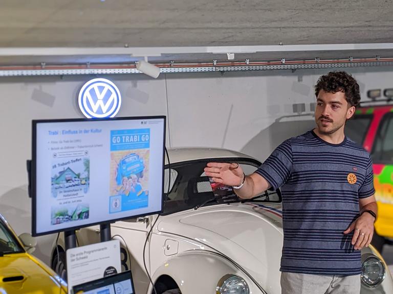 FHNW Students Explore Collection Objects | Enter Technikwelt Solothurn