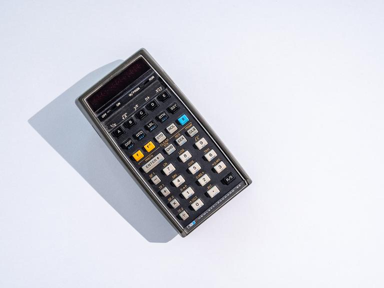 HP-65 : La première calculatrice programmable au monde | Enter ...